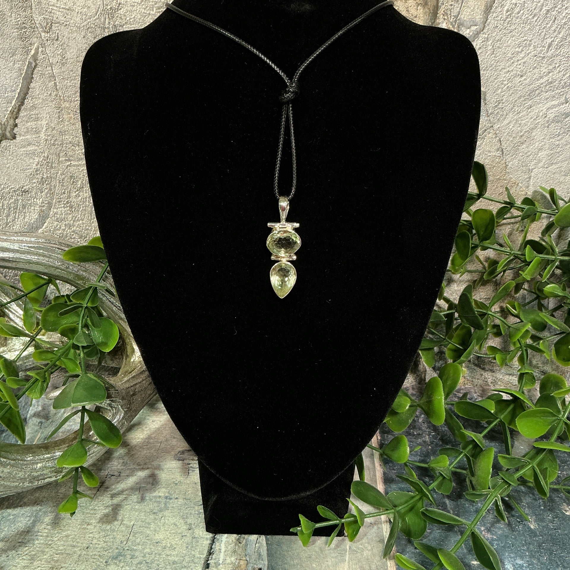 Prasiolite Pen. | Bone and Branch